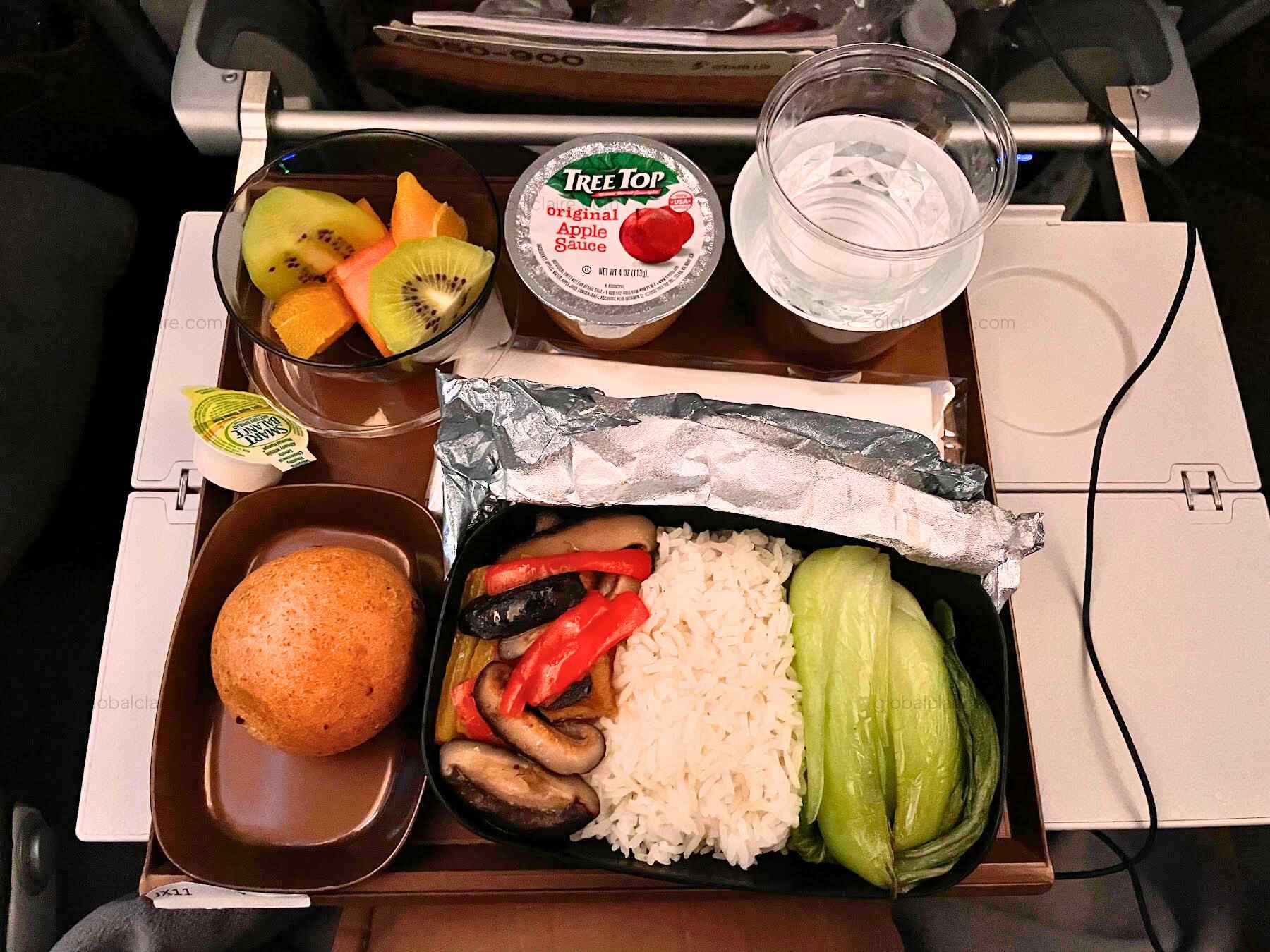 Starlux Airlines Vegetarian / Vegan Meals - Review - Global Claire
